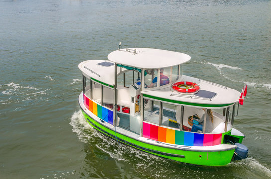 รูปภาพAquabus – เลือกดูภาพถ่ายสต็อก เวกเตอร์ และวิดีโอ88 | Adobe Stock