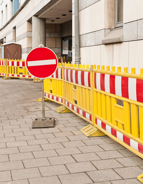 Absperrschild Bilder – Durchsuchen 92 Archivfotos, Vektorgrafiken und ...
