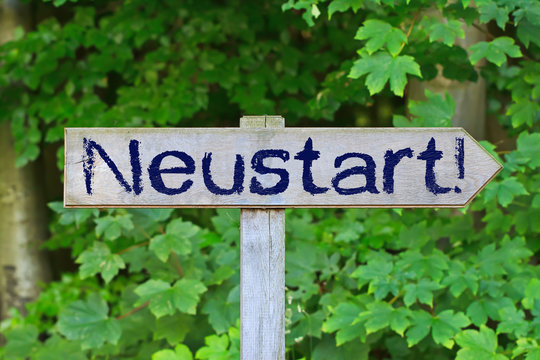 Neustart-Schild-Bilder: Stock-Fotos & -Videos. | Adobe Stock
