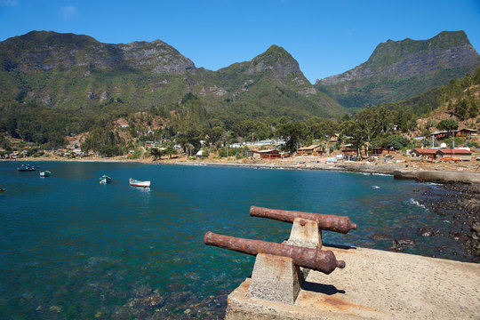 รูปภาพRobinson – เลือกดูภาพถ่ายสต็อก เวกเตอร์ และวิดีโอ4,066 | Adobe Stock