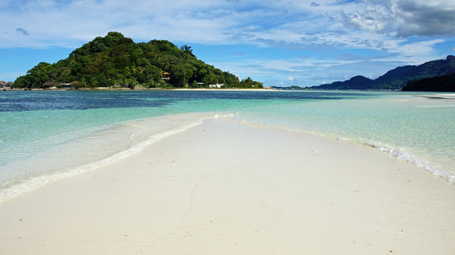 Sandbar Images – Browse 115,658 Stock Photos, Vectors, and Video ...
