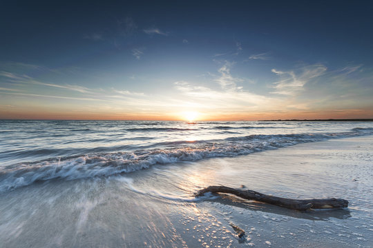 855,422 BEST Shoreline IMAGES, STOCK PHOTOS & VECTORS | Adobe Stock