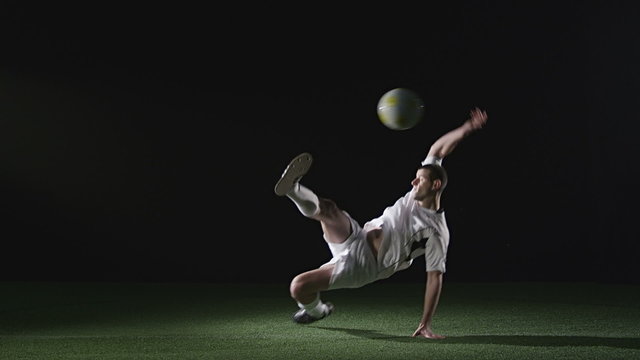 "Jump Kick" Images – Parcourir 1,152 le catalogue de photos, vecteurs ...