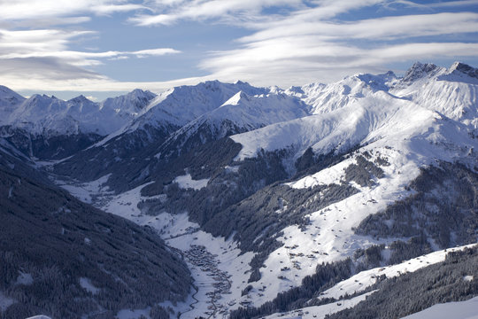 รูปภาพTrogtal – เลือกดูภาพถ่ายสต็อก เวกเตอร์ และวิดีโอ93 | Adobe Stock