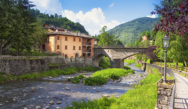 「Anchiano」の写真素材 | 86件の無料イラスト画像 | Adobe Stock