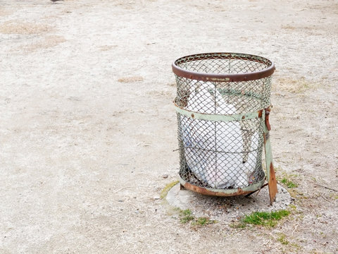 ゴミ箱 Images – Browse 3,836 Stock Photos, Vectors, and Video | Adobe Stock