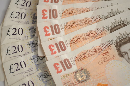 200 Pounds Money England