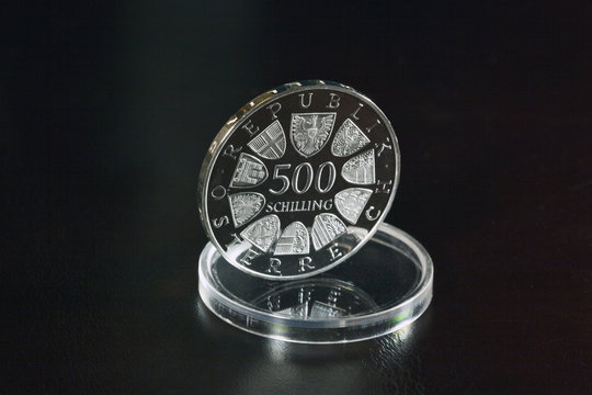 รูปภาพ"Schilling – เลือกดูภาพถ่ายสต็อก เวกเตอร์ และวิดีโอ1,336 | Adobe ...