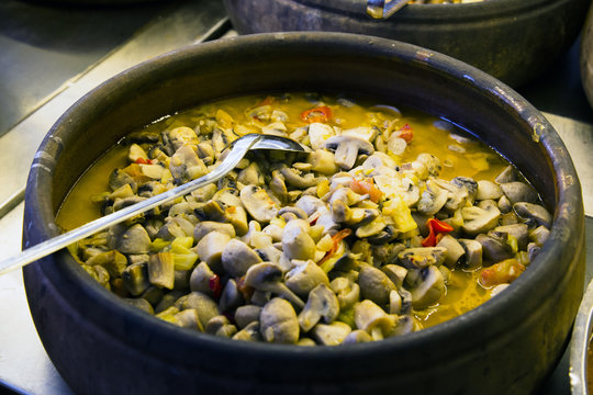 รูปภาพ"Lokanta – เลือกดูภาพถ่ายสต็อก เวกเตอร์ และวิดีโอ932 | Adobe Stock