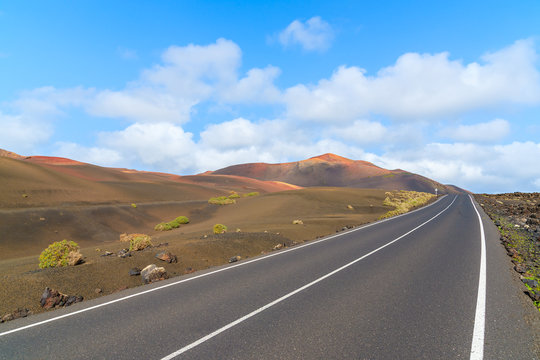 Aphalt Bilder – Durchsuchen 154 Archivfotos, Vektorgrafiken und Videos ...