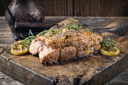 「Lachsfisch」の画像 - 142 件の Stock 写真、ベクターおよびビデオ | Adobe Stock