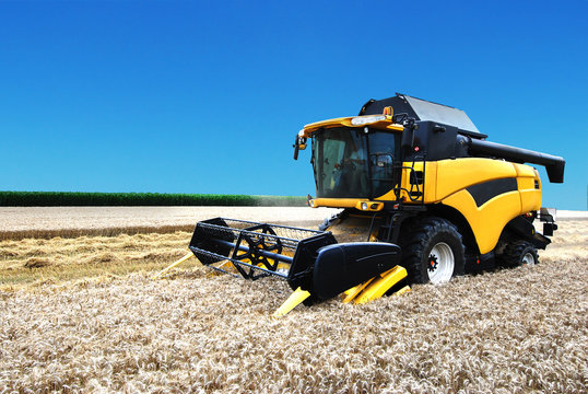 รูปภาพCombines – เลือกดูภาพถ่ายสต็อก เวกเตอร์ และวิดีโอ387,621 | Adobe ...