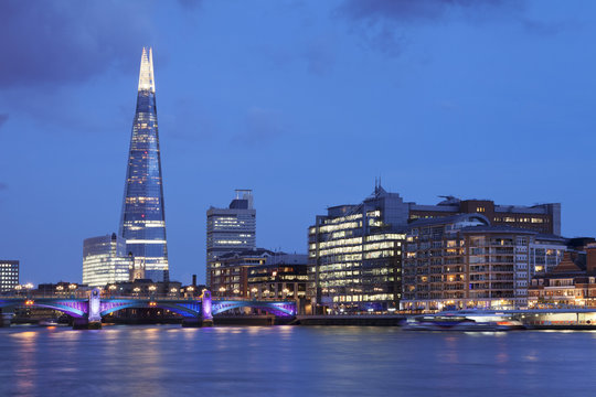 Renzo bilder – Bläddra bland 787 stockfoton, vektorer och videor ...