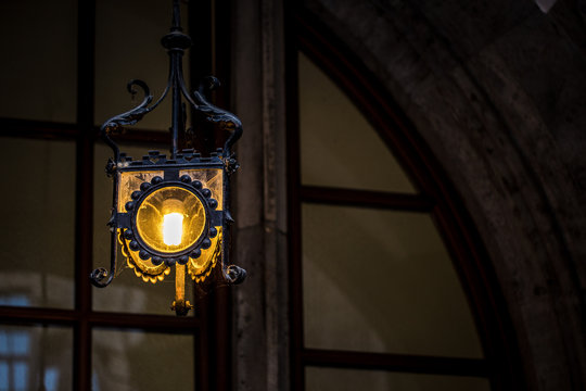 Funzel-Bilder: Stock-Fotos & -Videos. | Adobe Stock