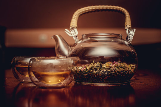 Tea-Service Bilder – Durchsuchen 469 Archivfotos, Vektorgrafiken und ...