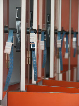 Spind bilder – Bläddra bland 387 stockfoton, vektorer och videor ...