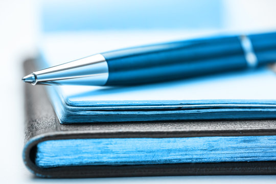 Block Stift Bilder – Durchsuchen 19,514 Archivfotos, Vektorgrafiken und ...