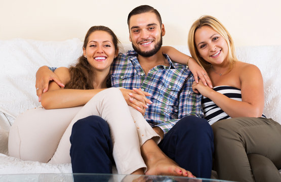 รูปภาพPolygamy – เลือกดูภาพถ่ายสต็อก เวกเตอร์ และวิดีโอ2,104 | Adobe Stock