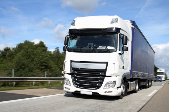 Lorry Images – Browse 1,461,843 Stock Photos, Vectors, and Video ...