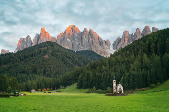 「Vilnoss」の画像 - 21 件の Stock 写真、ベクターおよびビデオ | Adobe Stock