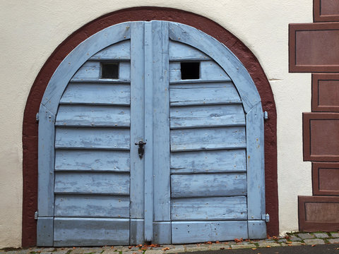 Haustor bilder – Bläddra bland 237 stockfoton, vektorer och videor ...