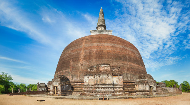 "Rankoth Vehera" Images – Browse 137 Stock Photos, Vectors, and Video ...