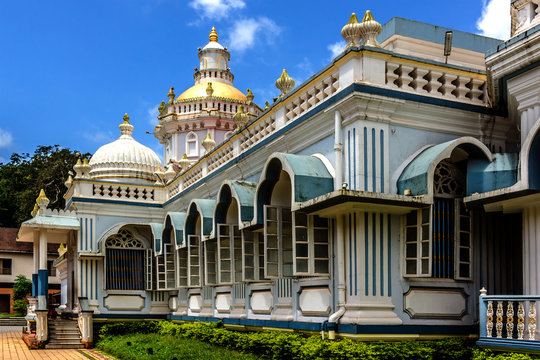 Mangeshi-Bilder: Stock-Fotos & -Videos. | Adobe Stock