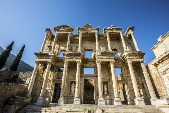 "Efes Antik Kenti" Imagens – Procure 225 fotos, vetores e vídeos ...