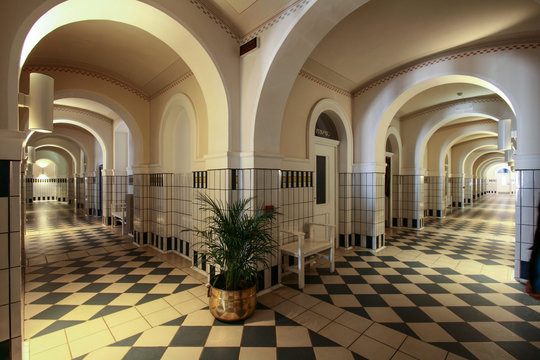 รูปภาพ"Terme – เลือกดูภาพถ่ายสต็อก เวกเตอร์ และวิดีโอ10,207 | Adobe Stock