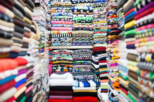 Stoffe bilder – Bläddra bland 17,735 stockfoton, vektorer och videor ...