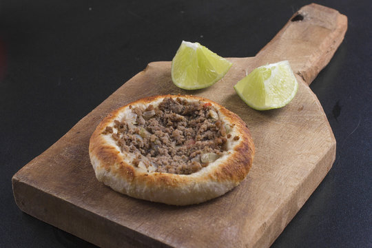 Esfihas Images – Browse 1,602 Stock Photos, Vectors, and Video | Adobe ...