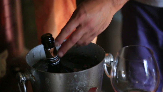 Imágenes de Hypercritical: descubre bancos de fotos, ilustraciones ...