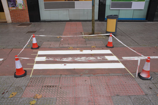 Acordonar Images – Browse 33 Stock Photos, Vectors, and Video | Adobe Stock