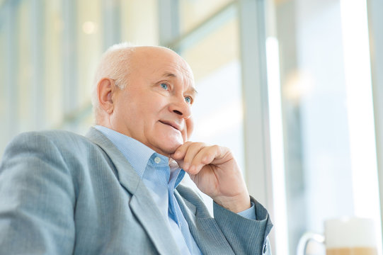 รูปภาพSolicitous – เลือกดูภาพถ่ายสต็อก เวกเตอร์ และวิดีโอ500 | Adobe Stock