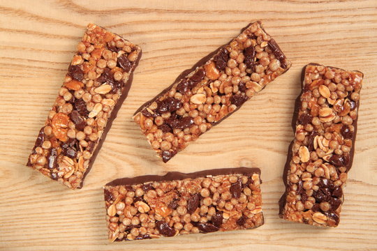 Getreideriegel Bilder – Durchsuchen 417 Archivfotos, Vektorgrafiken und ...