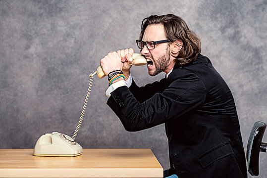 Angry Yelling Phone Images – Browse 25,571 Stock Photos, Vectors, and ...