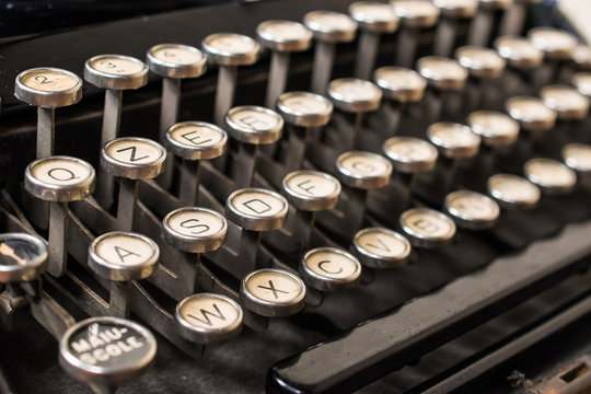 "Typewriter Keyboard" Images – Browse 1,034 Stock Photos, Vectors, and ...