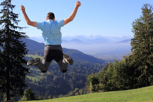 Freudensprung Bilder – Durchsuchen 13,541 Archivfotos, Vektorgrafiken ...