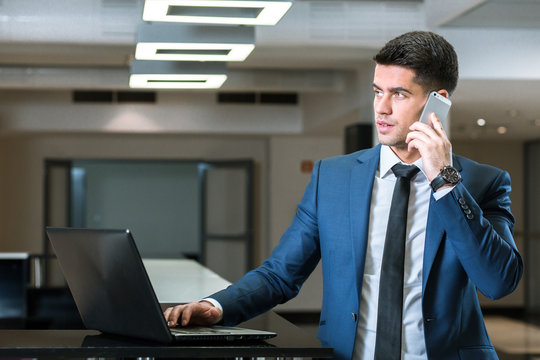 Middleman Bilder – Durchsuchen 8,256 Archivfotos, Vektorgrafiken und ...