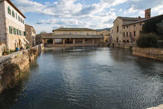 "Bagno Termale" Bilder – Durchsuchen 74 Archivfotos, Vektorgrafiken und ...