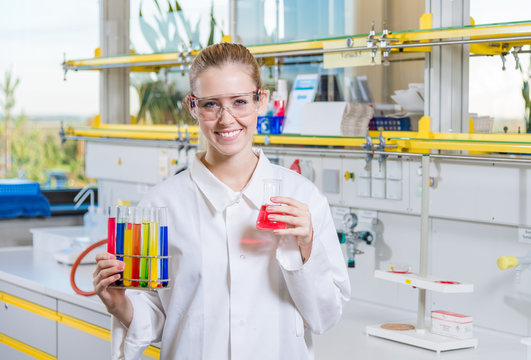 「Laborantin」の写真素材 | 1,067件の無料イラスト画像 | Adobe Stock