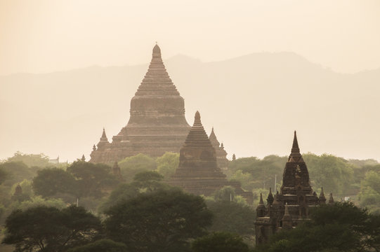 Imagens de "Temples Of Bagan" – Explore Fotografias do Stock, Vetores e ...