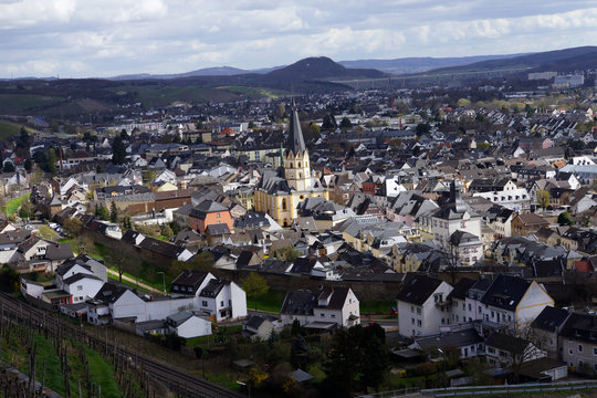 รูปภาพAhrweiler – เลือกดูภาพถ่ายสต็อก เวกเตอร์ และวิดีโอ3,456 | Adobe Stock