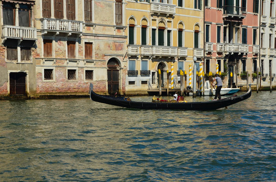 Gondoler Images – Browse 16 Stock Photos, Vectors, and Video | Adobe Stock