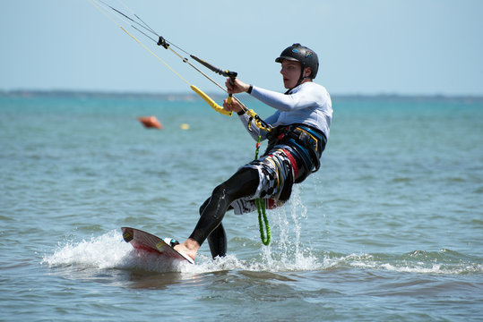 Kiten bilder – Bläddra bland 1,600 stockfoton, vektorer och videor ...