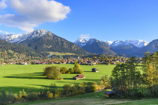 รูปภาพOberstdorf – เลือกดูภาพถ่ายสต็อก เวกเตอร์ และวิดีโอ14,332 | Adobe ...