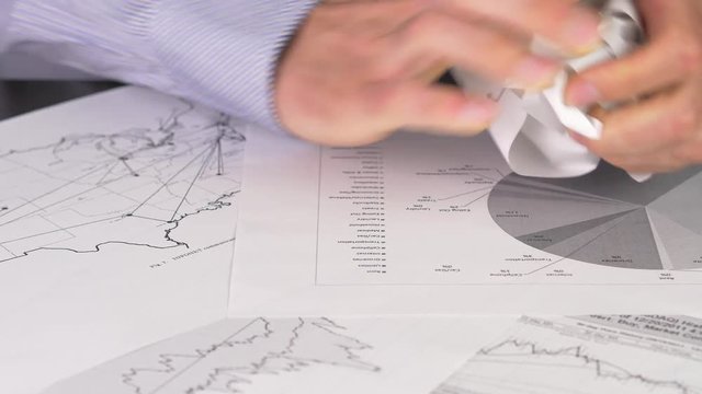 Trowing Bilder – Durchsuchen 1,787 Archivfotos, Vektorgrafiken und ...