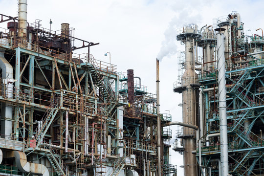 รูปภาพChemical-Refinery – เลือกดูภาพถ่ายสต็อก เวกเตอร์ และวิดีโอ380 ...