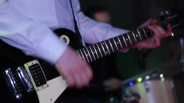 Pub Guitar Images – Browse 1,940 Stock Photos, Vectors, and Video ...