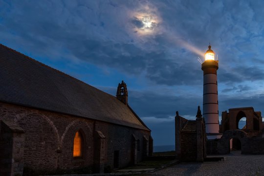 รูปภาพSaint-Mathieu – เลือกดูภาพถ่ายสต็อก เวกเตอร์ และวิดีโอ727 | Adobe ...